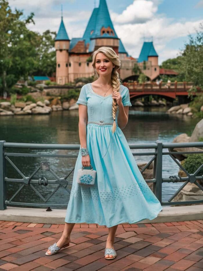 15 Epcot Outfit Ideas That'll Make Your Disney Day Magical - TOPGURL